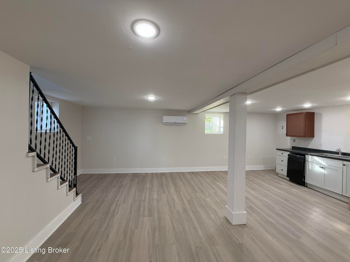 730 Hazel St Unit 101, Louisville, KY 40211 - Room for Rent in ...