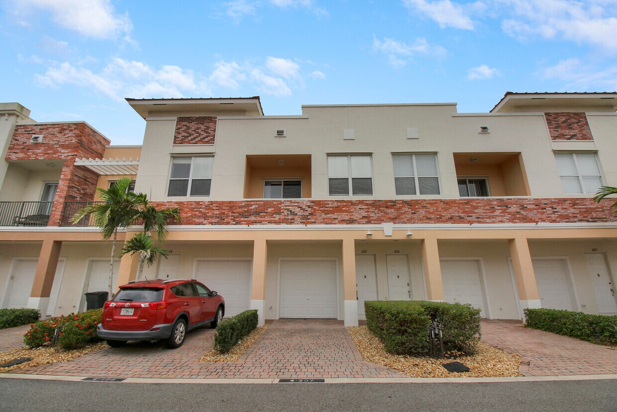 10440 SW Stephanie Way Unit 4207, Port Saint Lucie, FL 34987 - Condo ...