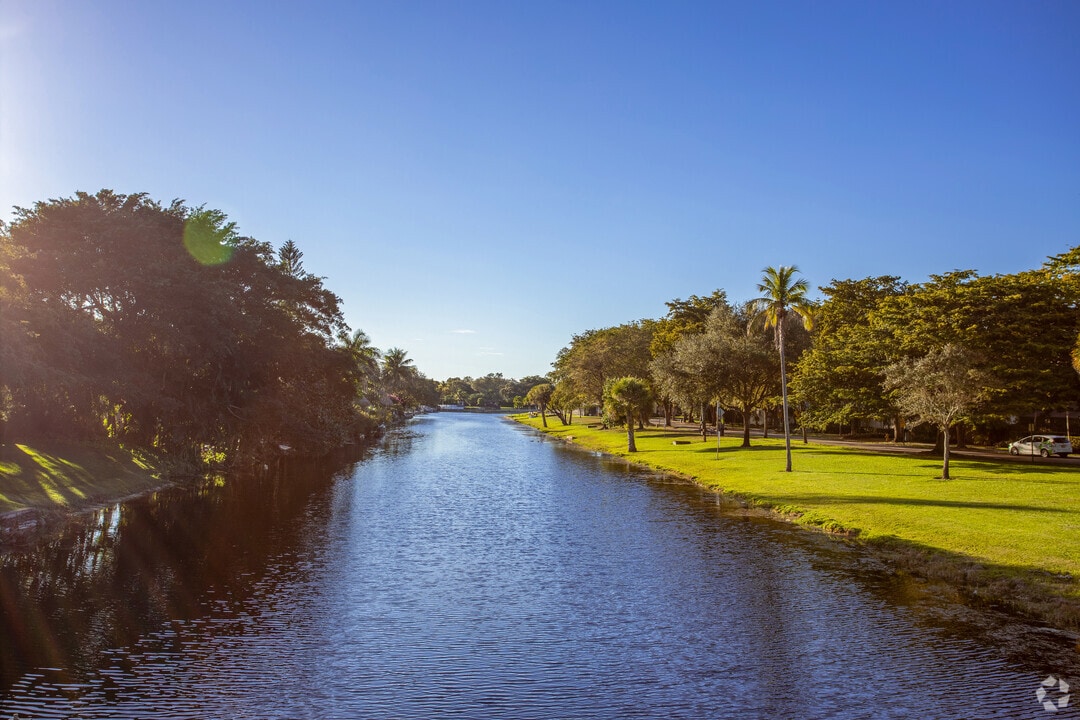 Moving to Miami Lakes? Cost of Living, Best Neighborhoods & What to ...