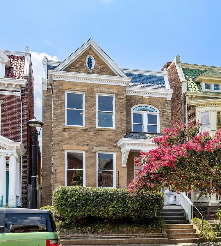 2209 W Grace St, Richmond, VA 23220 - House Rental in Richmond, VA ...