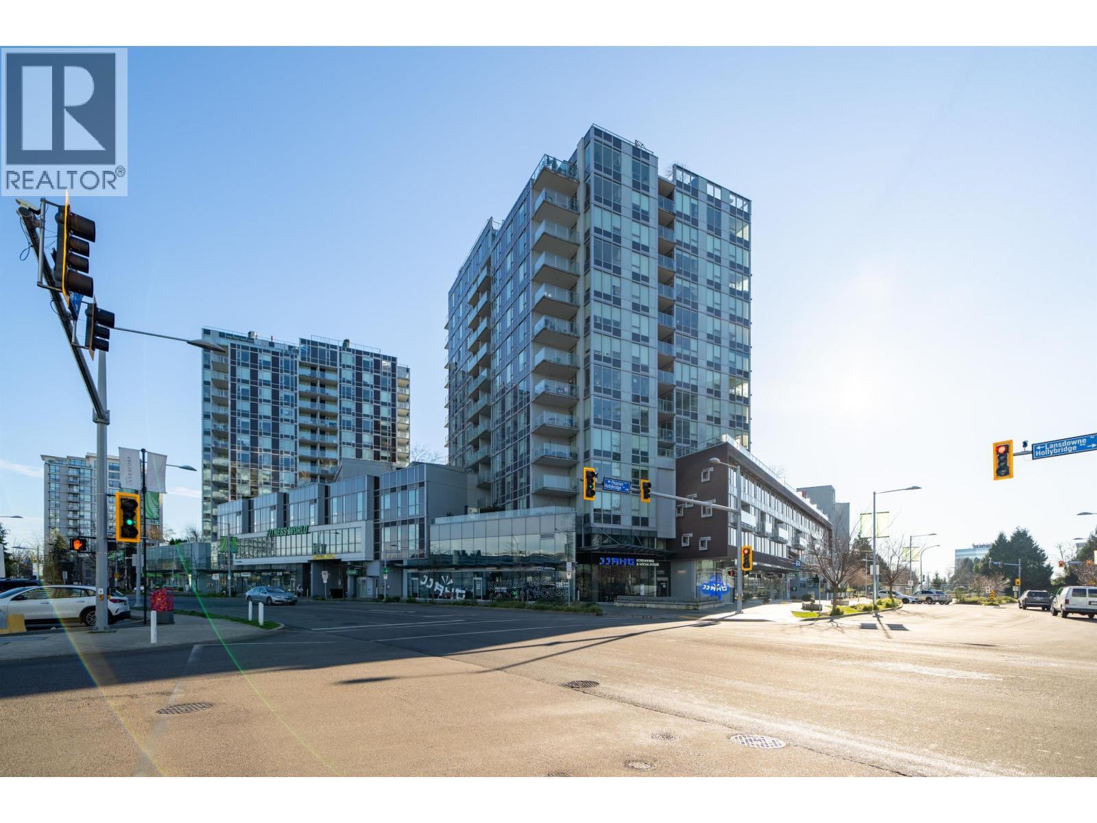 7468 Lansdowne Rd Unité 1705, Richmond, BC V7C 0B7 - Appartement à ...