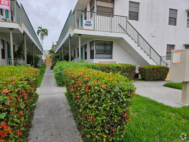 Isle of Normandy Miami View Apartments for Rent - Miami Beach, FL - 48 Rentals | Apartments.com