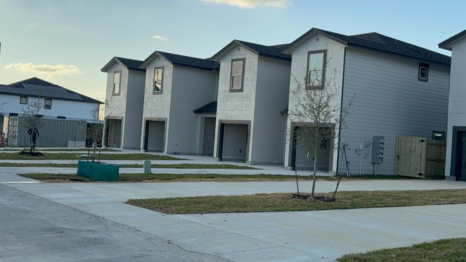 8319 V. Pisa, San Antonio, TX 78227 - Townhome Rentals in San Antonio ...