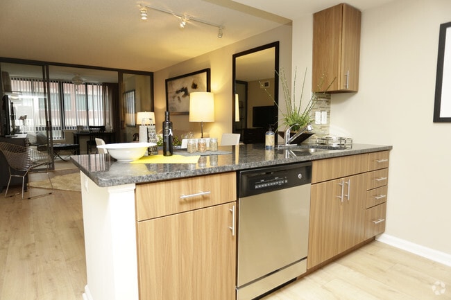 Clarendon Courthouse Apartments for Rent - Arlington, VA - 1,214 ...