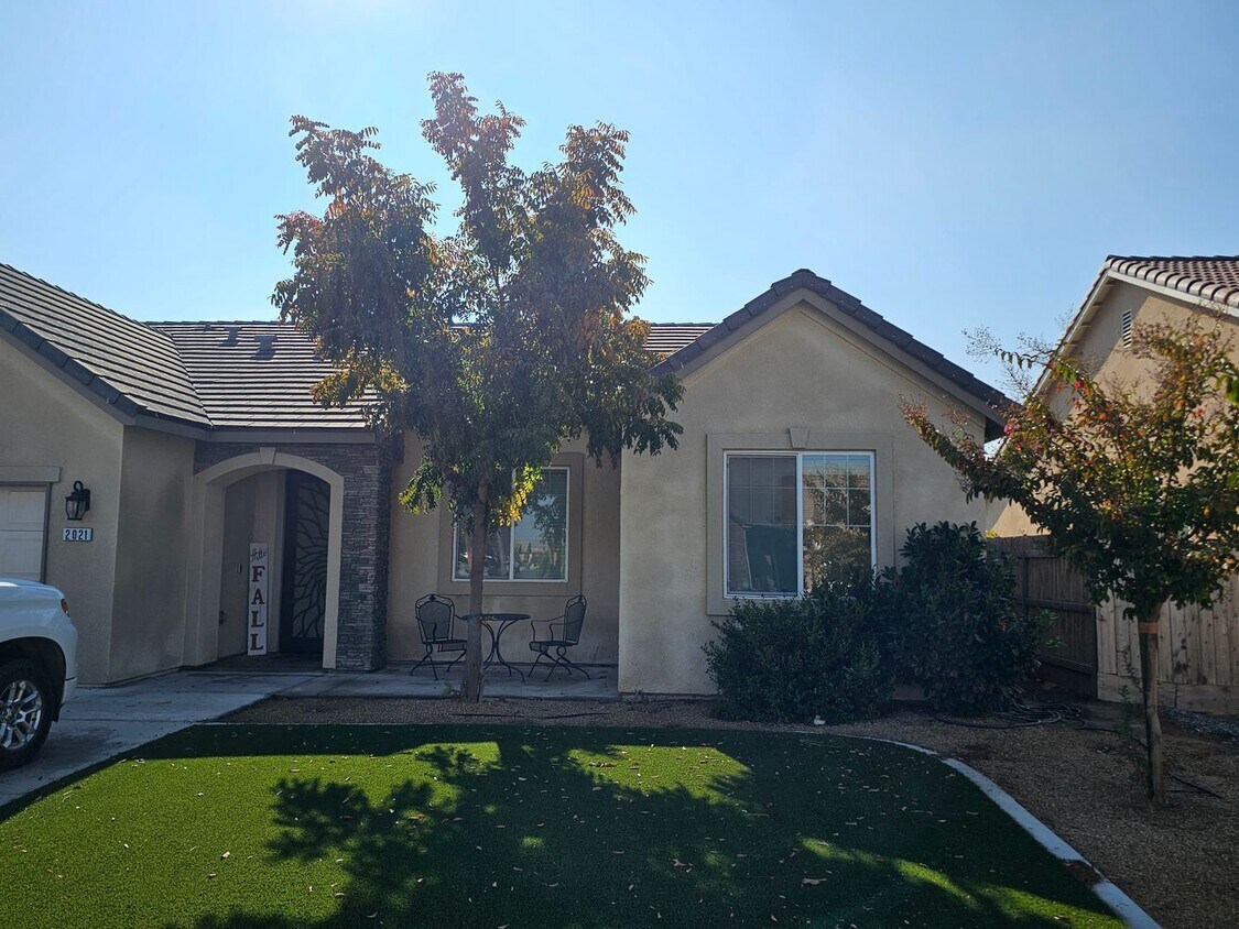 2021 Bristol Ave Tulare, CA 93274 - Alquileres en Tulare, CA | Apartamentos.com