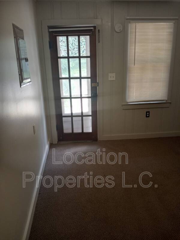 121 W 14th St, Lawrence, KS 66044 - Condo for Rent in Lawrence, KS ...