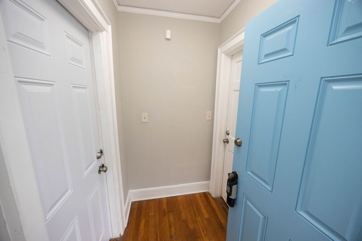 2058 Woodley Rd Unit A, Montgomery, AL 36111 - Room for Rent in ...