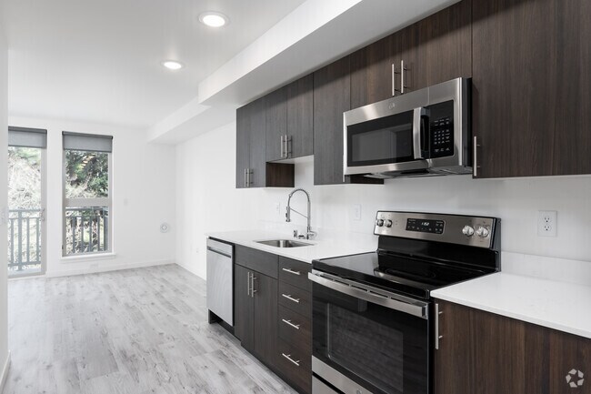 Admiral Station Apartments - 2715 California Ave SW Seattle, WA ...