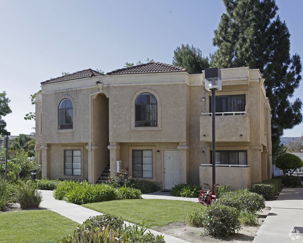 MW Patricia Apartments - Alquileres en Simi Valley, CA | Apartamentos.com