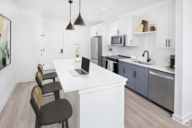 Cameron Village Apartments for Rent with a Walk-In Closet - Raleigh, NC ...