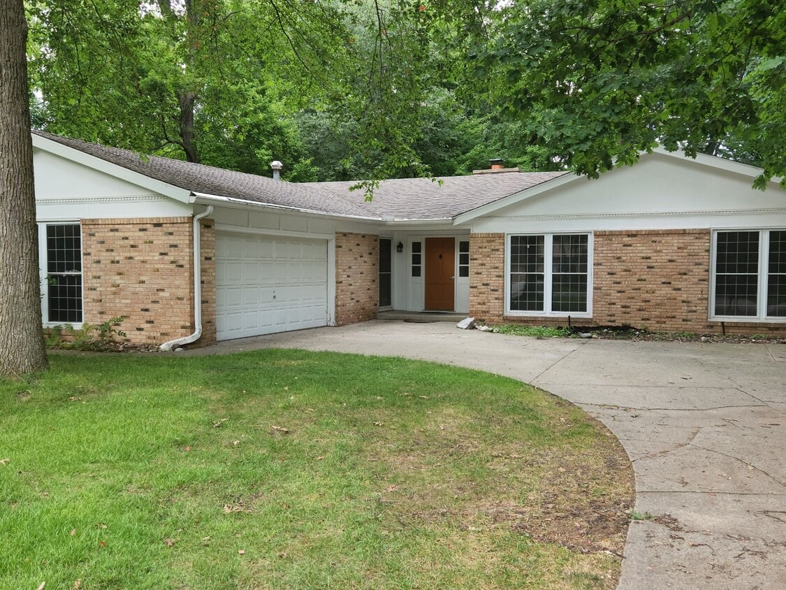 54470 Whispering Oak Dr, Mishawaka, IN 46545 - House Rental in ...