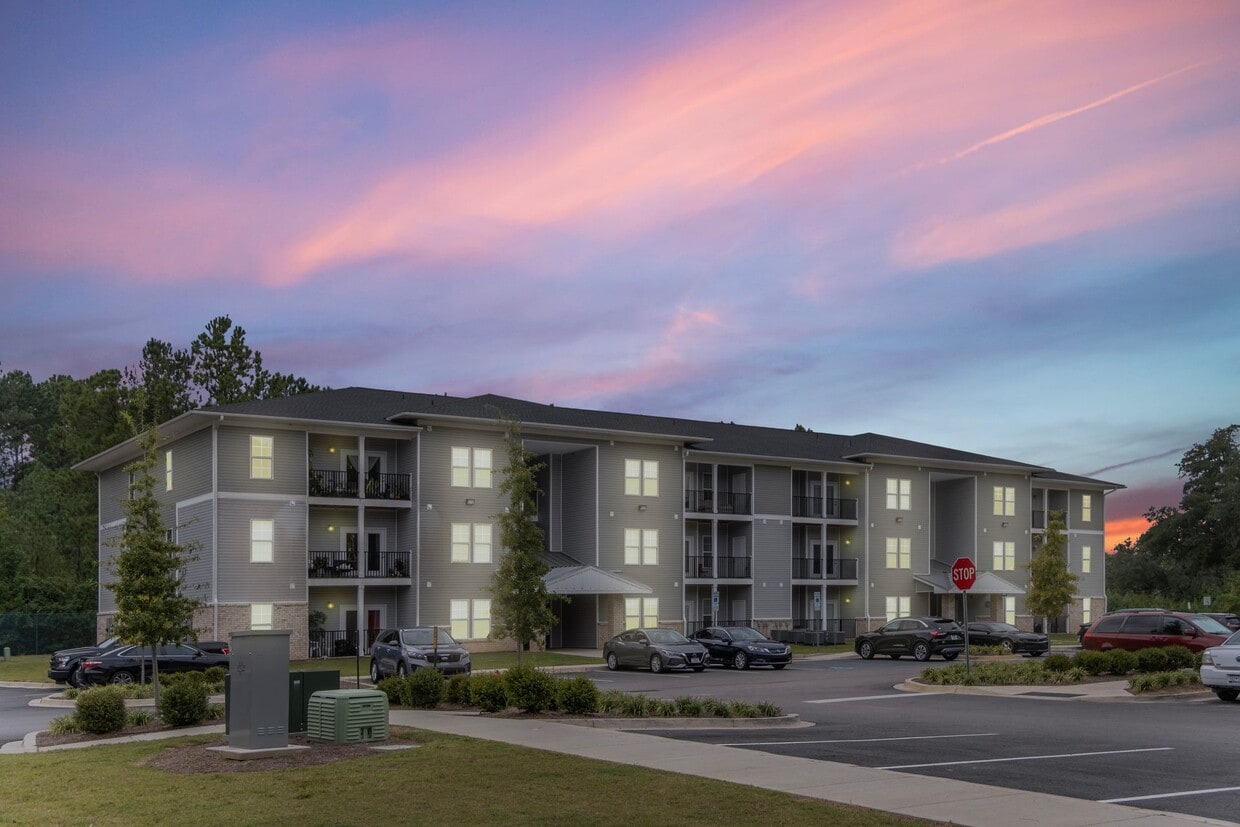 Richmond Place Luxury Apartments - 1000 Charlotte St Georgetown, SC ...