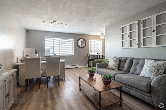 Ruby Hill Apartments for Rent with Hardwood Floors - Denver, CO - 6 ...