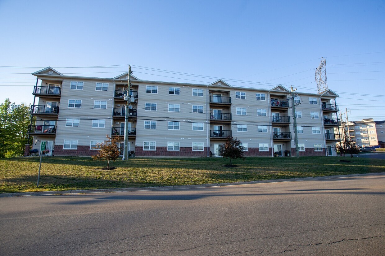 135 Reynolds St Unit 104, Fredericton, NB E3A 4K8 - Apartment for Rent ...