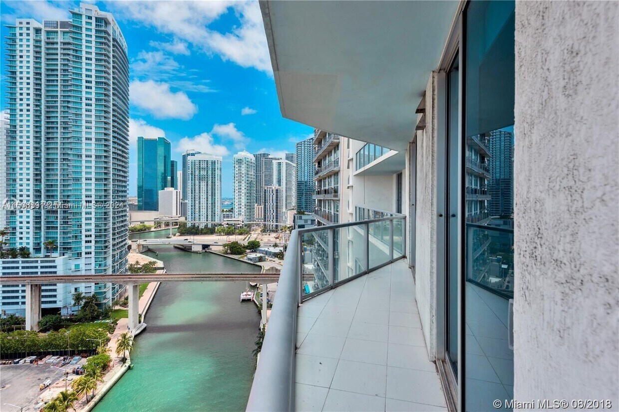 185 SW 7th St Miami, FL 33130 - Alquileres en Miami, FL | Apartamentos.com