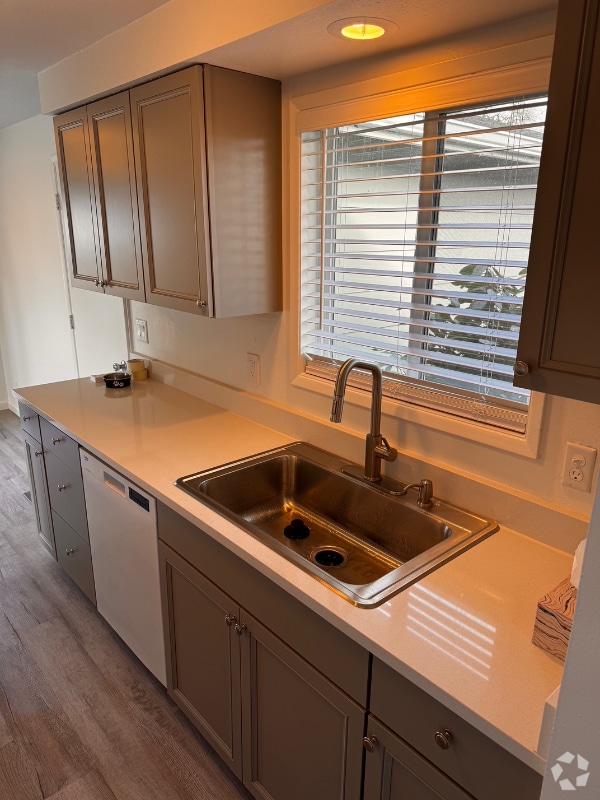 Ryan Meadows Apartments for Rent with Parking - Eugene, OR - 1 Rentals ...