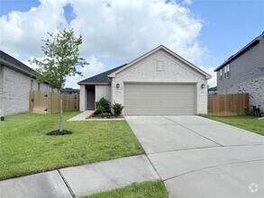 Spring Creek Forest North Apartments for Rent with a Swimming Pool ...