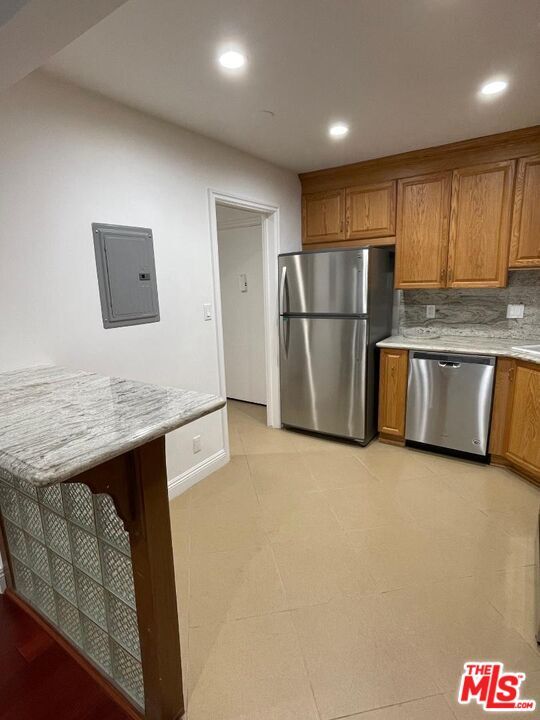 165 N Swall Dr Unit 103, Beverly Hills, CA 90211 - Condo for Rent in ...