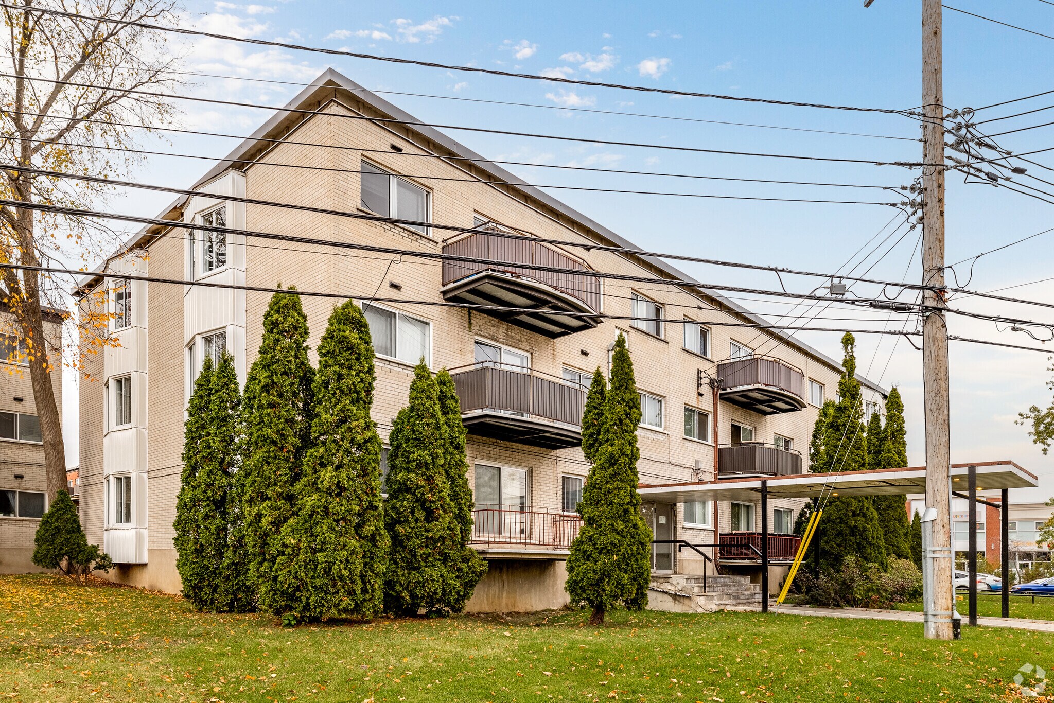 Projet Dorval Appartements - 25-65 Boul Bouchard Dorval, QC ...