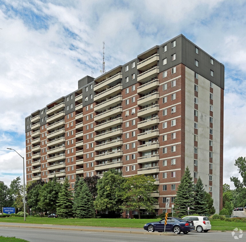 Springbank Village Apartments - 924 Wonderland Rd London, ON ...