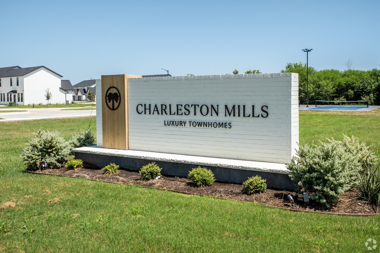 Charleston Mills Luxury Townhomes - 4097 General Parkway College ...