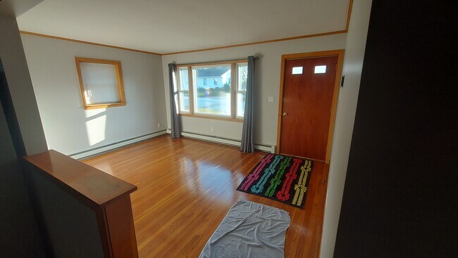 22 Devco Dr, Manchester, NH 03103 - House Rental in Manchester, NH ...