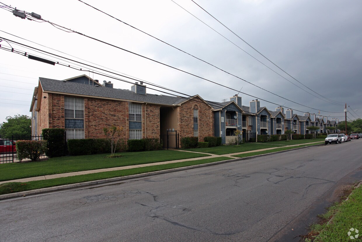 Morelia Apartments - 3527 Bolivar Dr Dallas, TX - Apartments for Rent ...