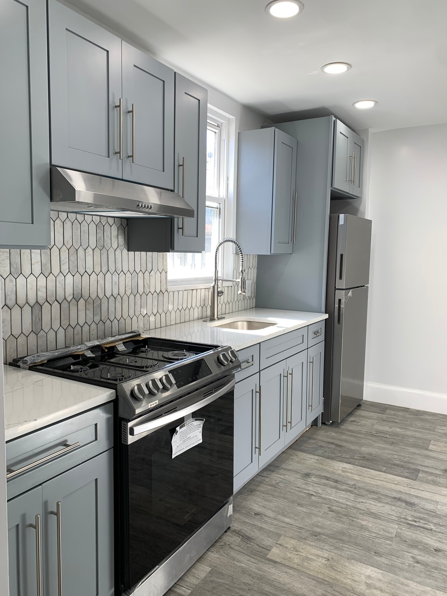 112 Garside St Unit 1L 1 and half BR, Newark, NJ 07104 - 112 Garside St ...