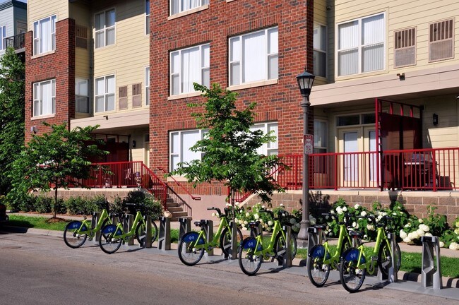 808 Berry Place Rentals - Saint Paul, MN | Apartments.com