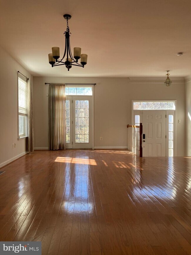 13113 Sutler Square Terrace, Clarksburg, MD 20871 - Townhome Rentals in ...