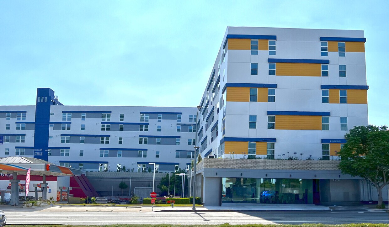 Elle at Westchester - Apartments in Los Angeles, CA | Apartments.com