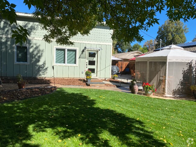 High Meadows Apartments for Rent with Hardwood Floors - Boulder, CO ...