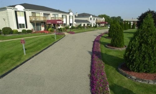 Waynewood Apartments - 6737 N Wayne Rd Westland, MI 48185 | Apartments.com