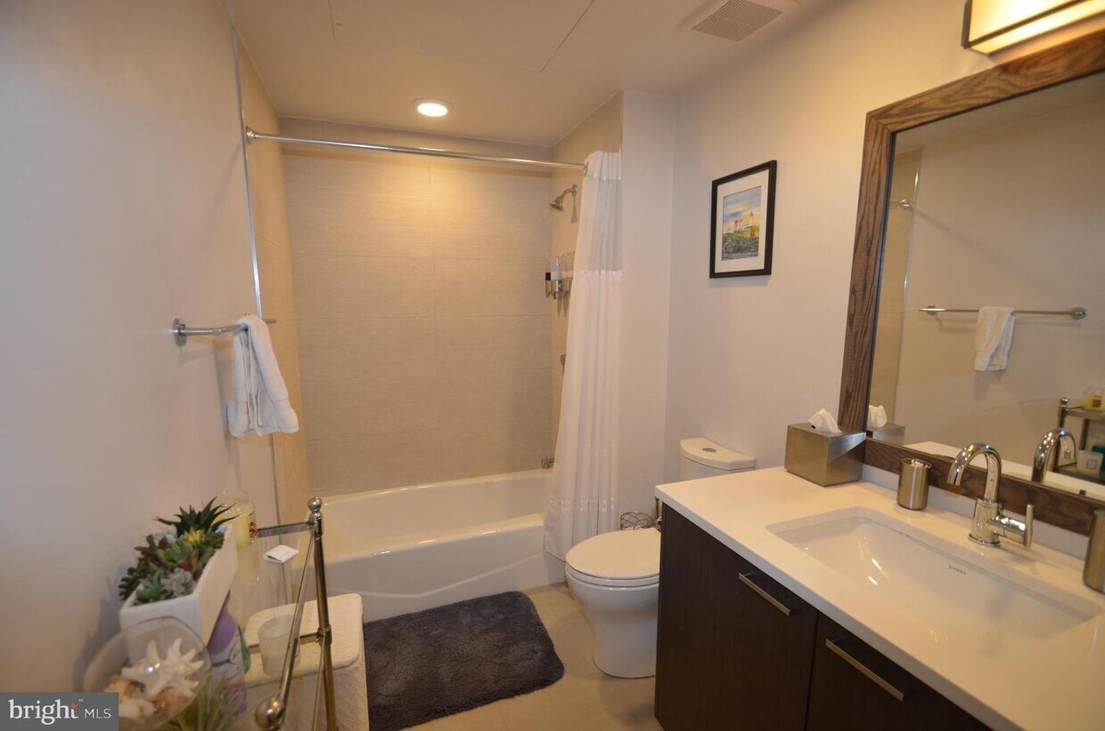 525 Water St SW Unit 227, Washington, DC 20024 - Room for Rent in ...