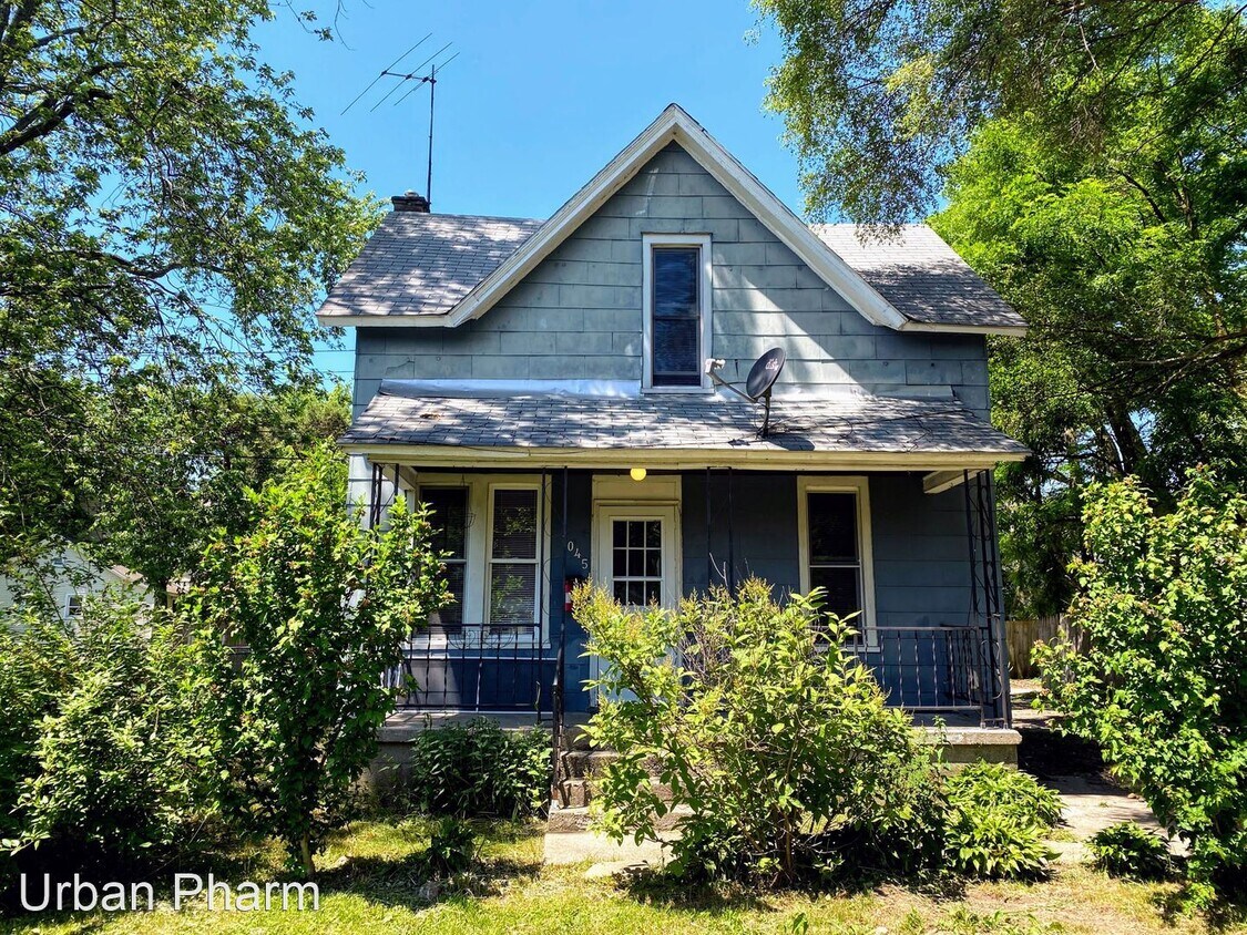 1045 Alpine Ave NW, Grand Rapids, MI 49504 - Room for Rent in Grand ...