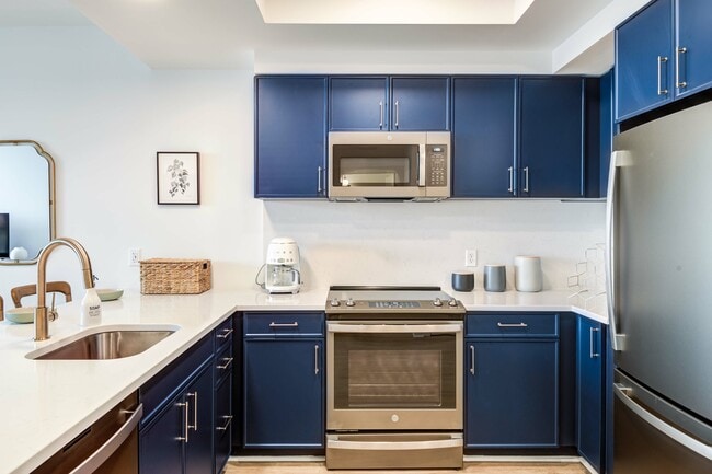 The Commodore - Apartments in Arlington, VA | Apartments.com