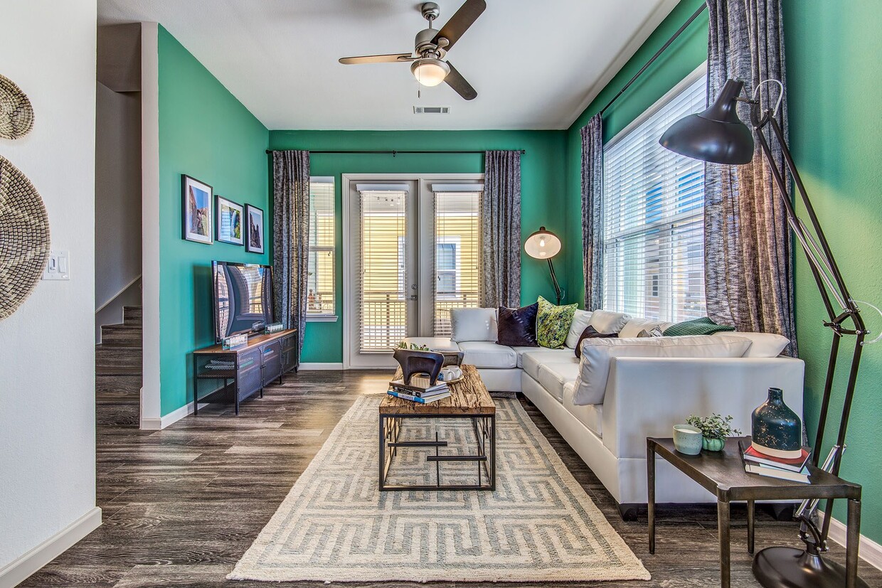 Hebron 121 Station Apartments - 1 Hebron Station Cir Lewisville, TX ...