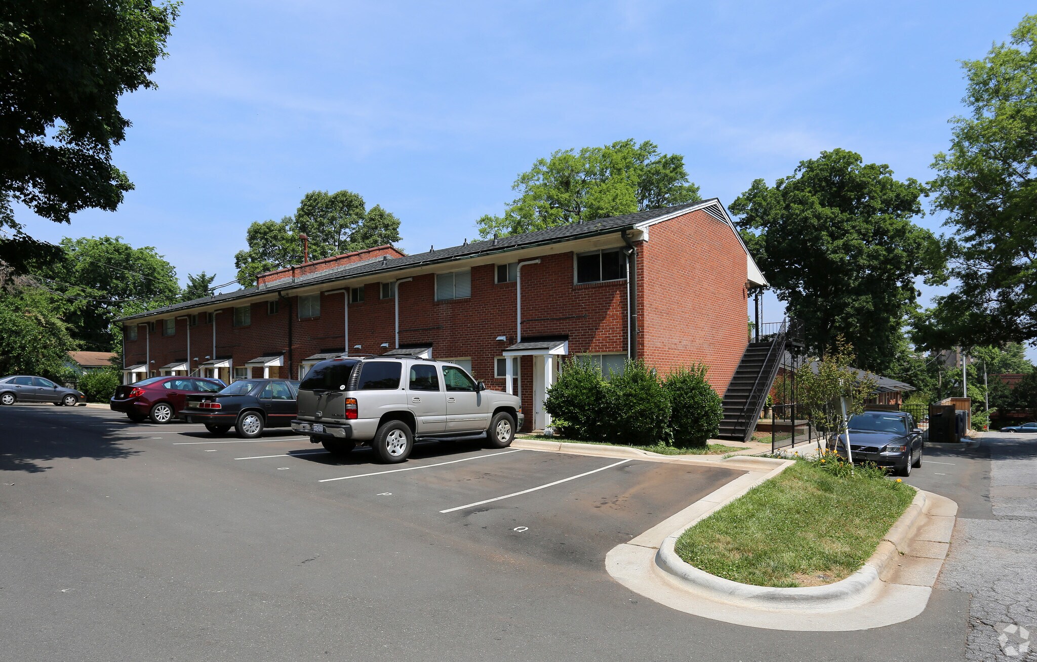 Elizabeth Apartments - 611 W Lane St Raleigh, NC 27603 | Apartments.com