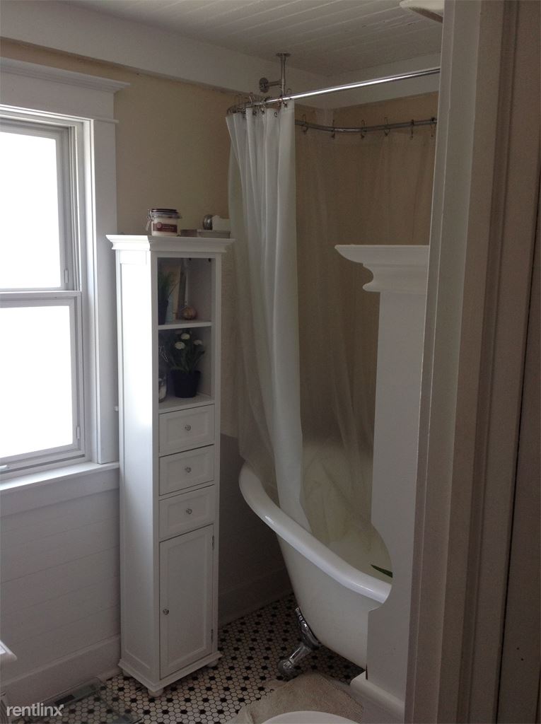 323 Stuart Ave, Kalamazoo, MI 49007 - Condo for Rent in Kalamazoo, MI ...