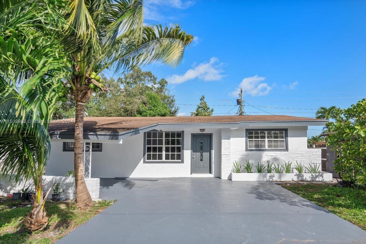 261 NE 172nd St, North Miami Beach, FL 33162 - House Rental in North Miami Beach, FL ...