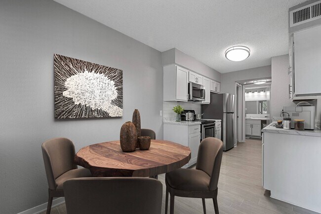 Elliot Windsprint Apartments - 2305 Windsprint Way Arlington, TX ...