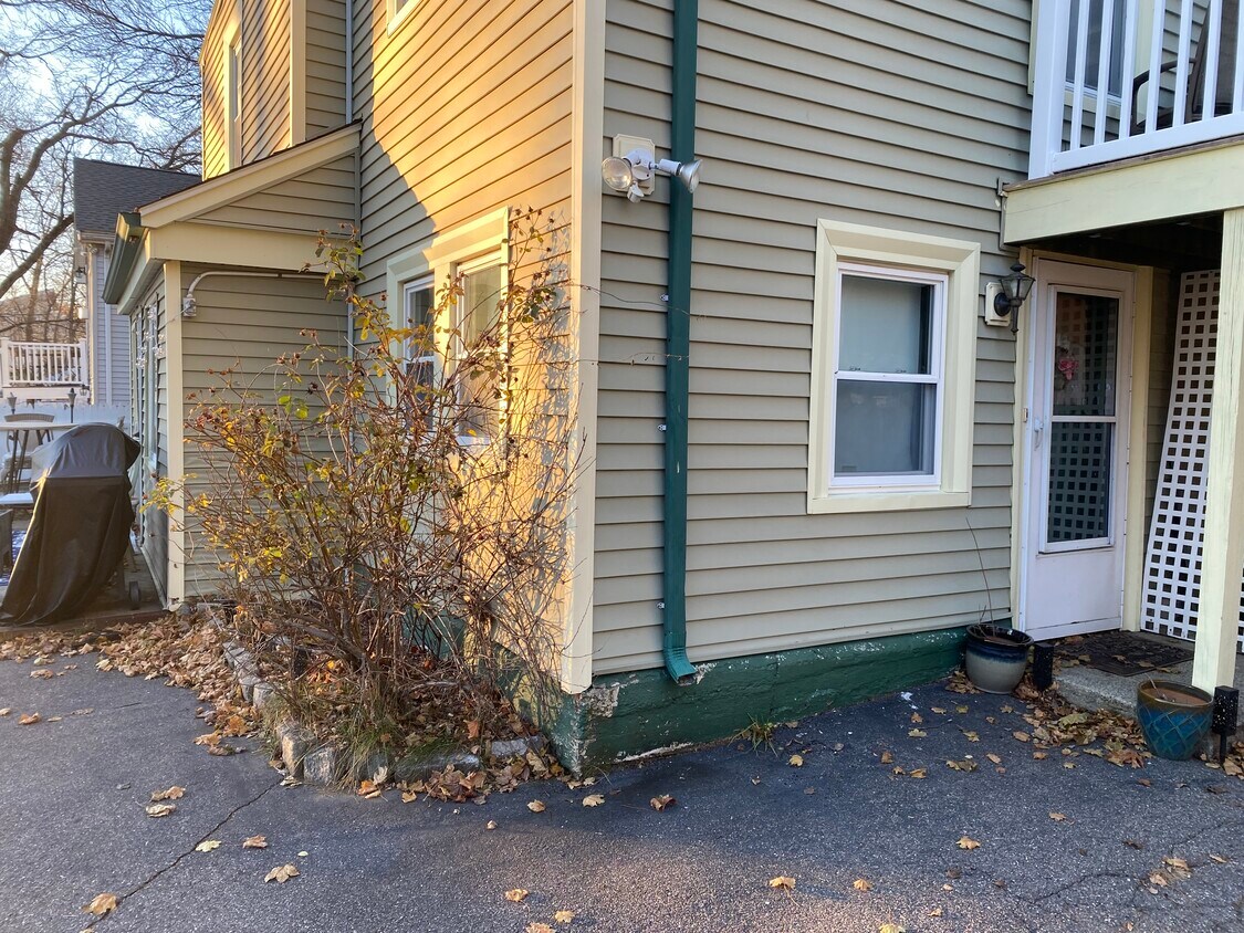 23 Gould St Unit 2, Stoneham, MA 02180 - Apartments in Stoneham, MA ... 23 Gould St Unit 2, Stoneham, MA 02180 - Apartments in Stoneham, MA ...