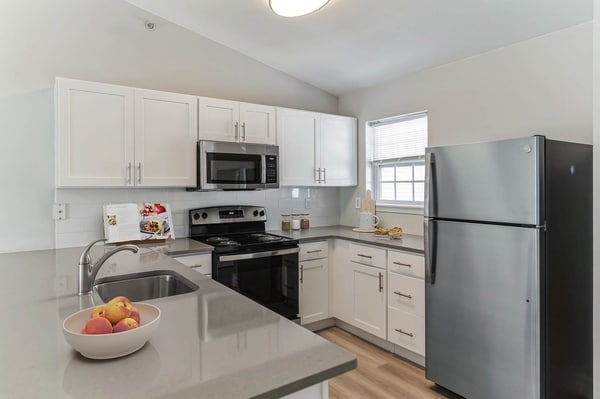 Eagle Rock Apartments & Townhomes at Rensselaer - 6601 Oak Hill Cir ...