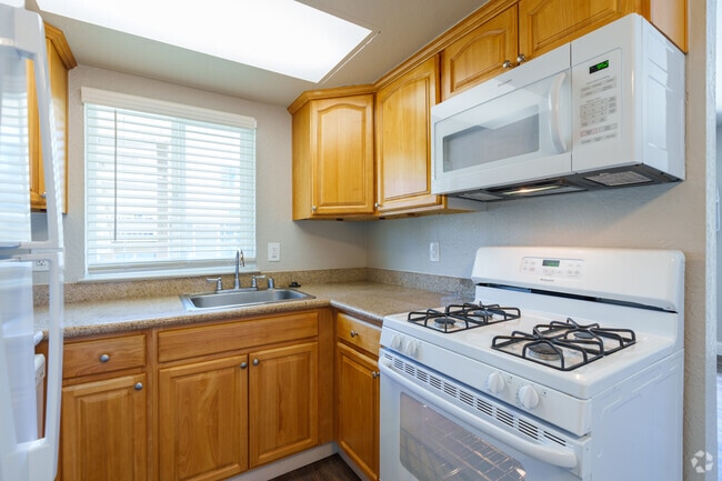 The Northern Apartments for Rent with Hardwood Floors - Livermore, CA ...