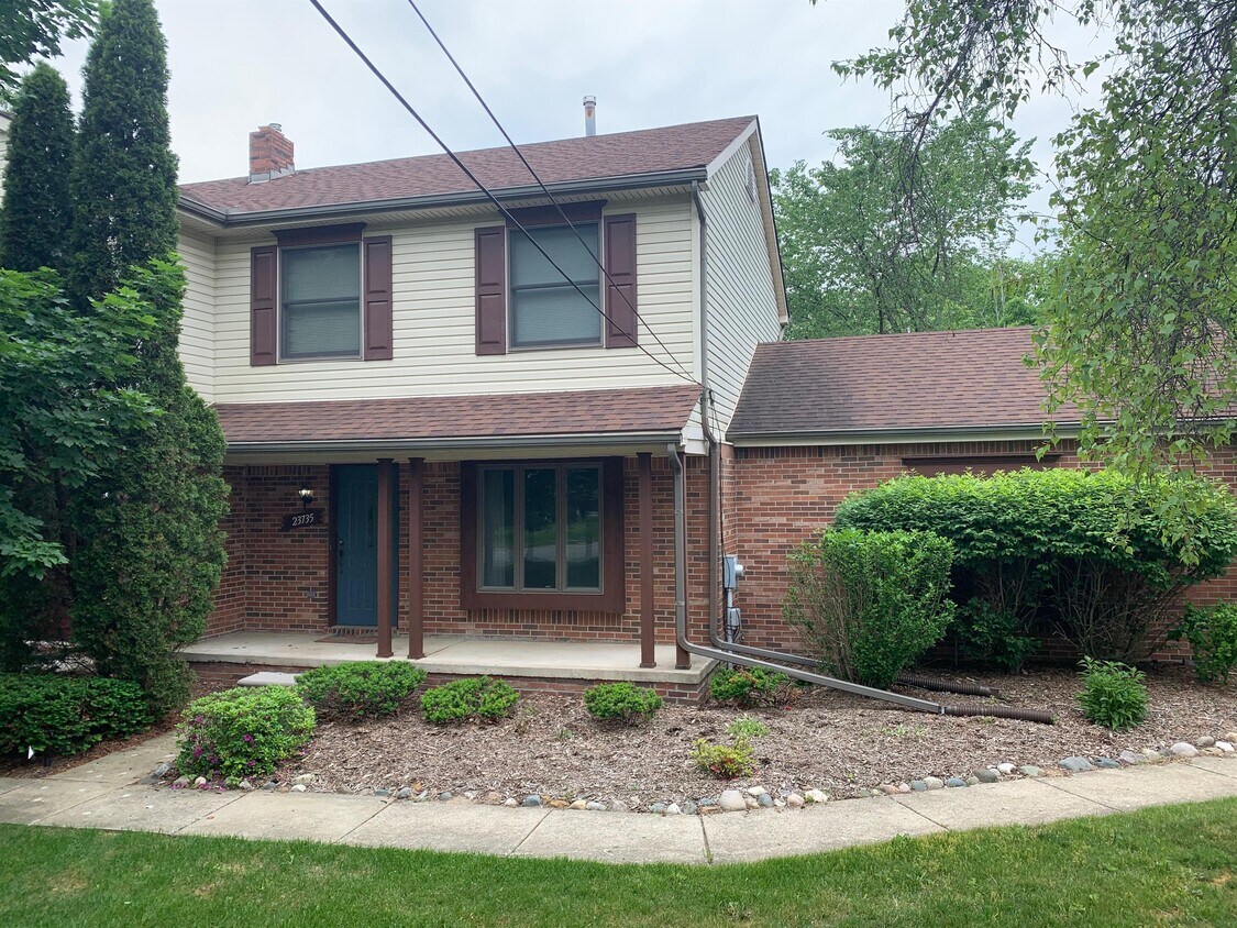 23735 Middlebelt Rd Unit 1, Farmington Hills, MI 48336 - Room for Rent ...