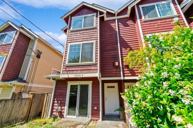 12331 10th Pl Ne, Seattle, WA 98125 - Townhome Rentals in Seattle WA ...