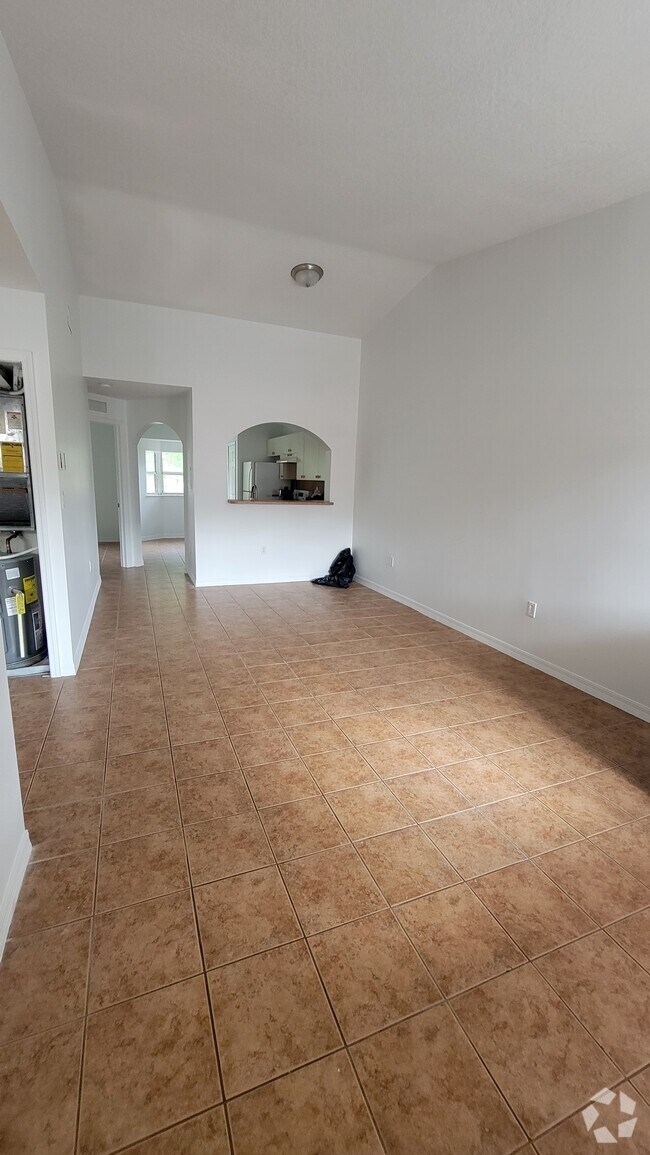 The Gardens II Apartments for Rent with High Ceilings - Homestead, FL ...