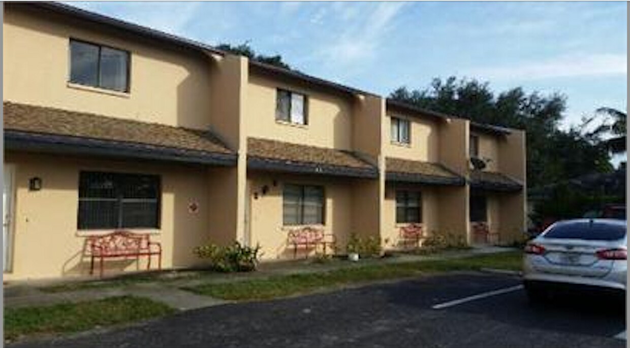 323 SE 24th Ave Unit 323 SE 24th Ave C, Cape Coral, FL 33990 - 323 SE ...