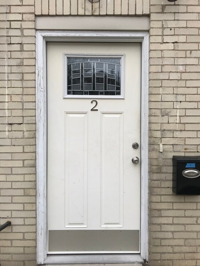 1258 Illinois Ave Unit Apt. #2, Pittsburgh, PA 15216 - 1258 Illinois ...