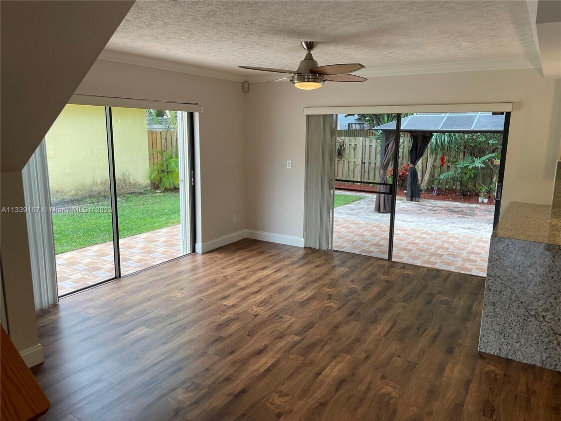 14980 SW 93rd St, Miami, FL 33196 - House Rental in Miami, FL ...